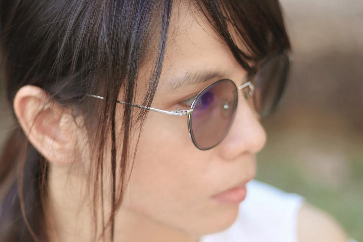 5 Perbedaan Photochromic dan Bluecromic & Tips Memilihnya - JEC Eye ...